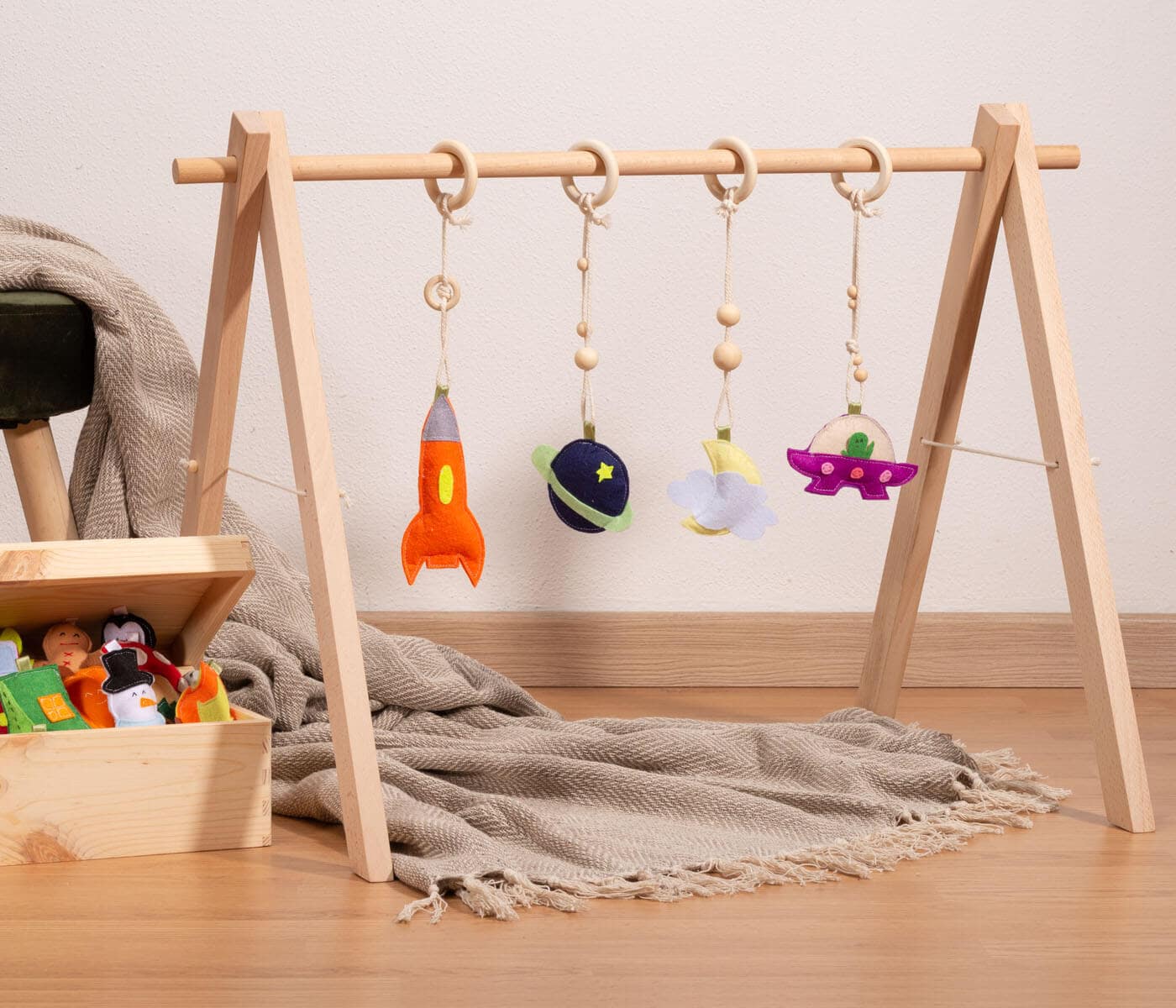 Gift idea for a newborn baby? A wooden Baby Gym! | Cherieswood